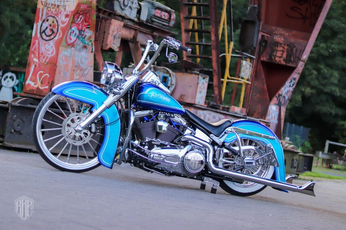 Chicano: El Radiante Custombike